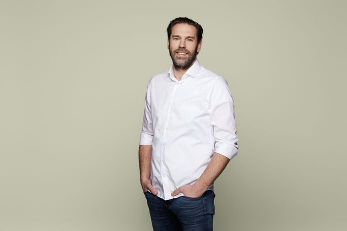 Hidde maakt de lekkerste taarten, maar is hij ook de Slimste mens ...