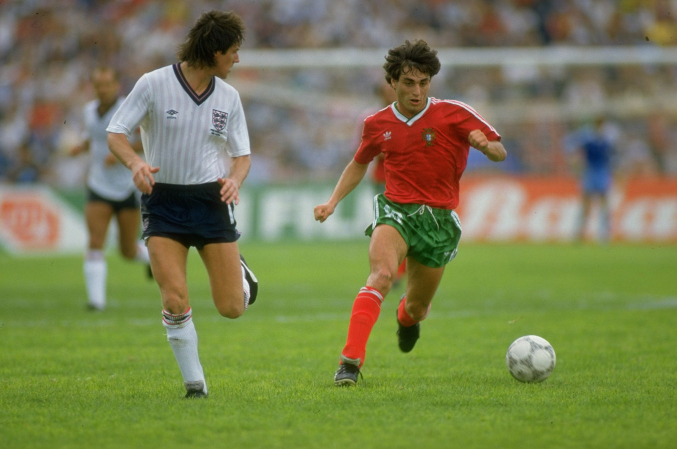 Ex-international Portugal Paulo Futre krijgt hartaanval bij begrafenis ... Ex-international Portugal Paulo Futre krijgt hartaanval bij begrafenis ...