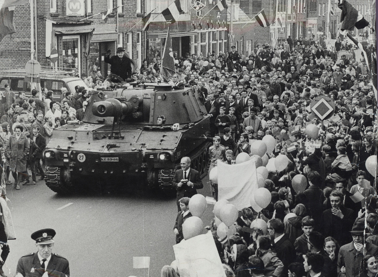 Generaal Maczek krijgt tijdelijke expositie op het Kasteelplein | Foto ...