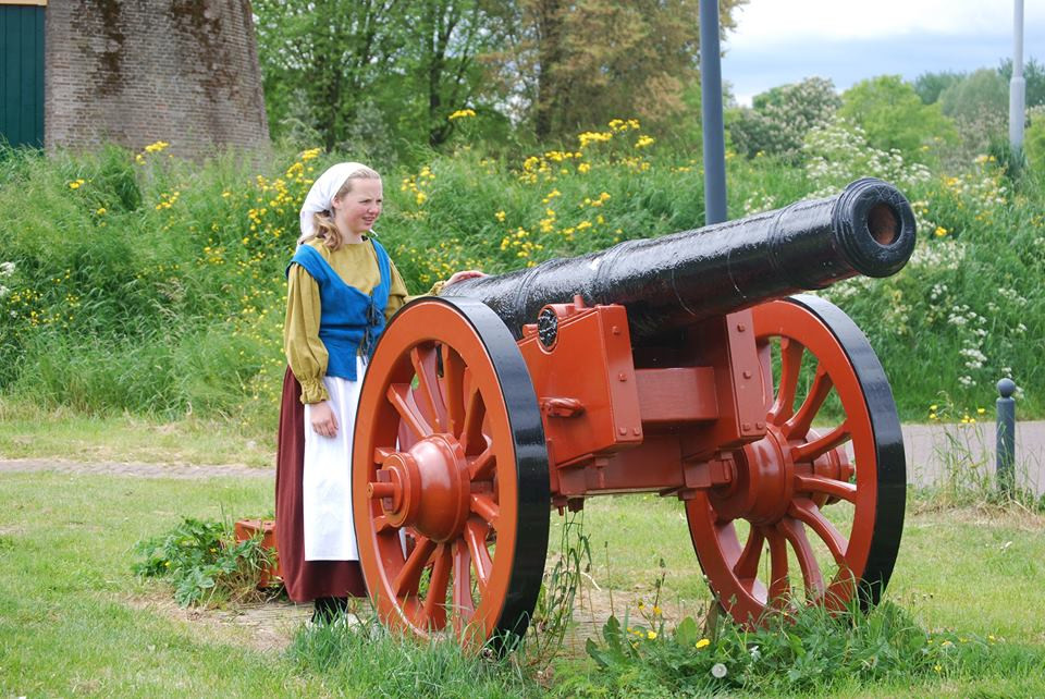 Kanon moet roemruchte tijd in Nieuwerbrug symboliseren | Foto | AD.nl
