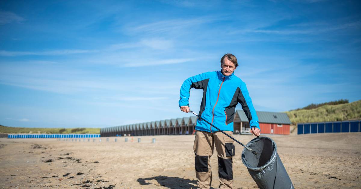 Harry Honsbeek prikt elke dag het Badstrand schoon: ‘Het ergste was een ...