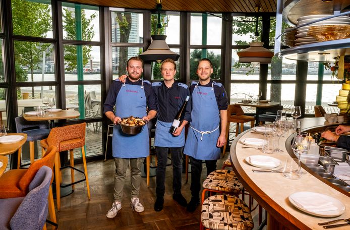Nieuwe restobar op een toplocatie en met lekkere Noordzeekrab | Gouden ...