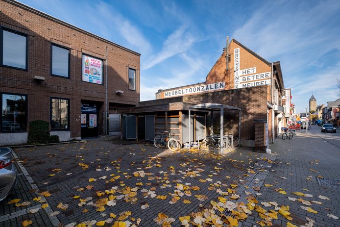 Bornem wil postgebouw opnieuw verkopen: “Dossier zit geblokkeerd, dus ...