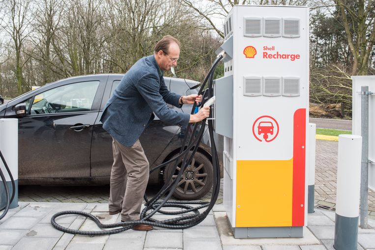 Shell wil elektrische rijder binnenhalen met verkoop van groene stroom ...