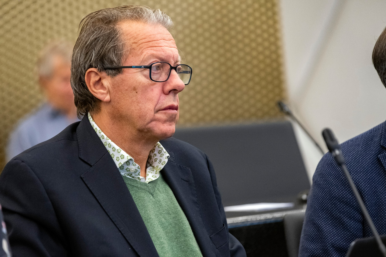 Cafébazin Marcella in shock na beledigingen Frank Geudens (Vooruit ...