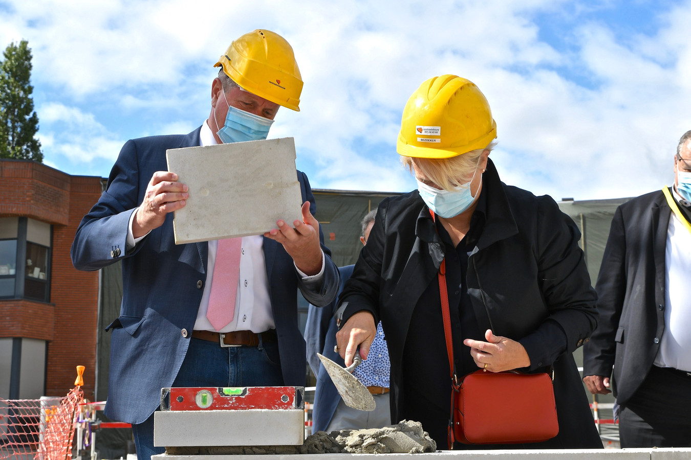 Motena legt eerste steen van de uitbreiding voor rusthuis Sint-Henricus ...