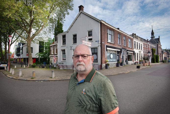 Bevrijding eindigt in drama: dominee hoort hoe zoon wordt doodgeschoten ...