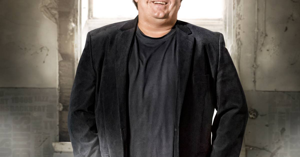 Dave Fisser, alias Captain Midnight, brengt ode heropening kroegen ...