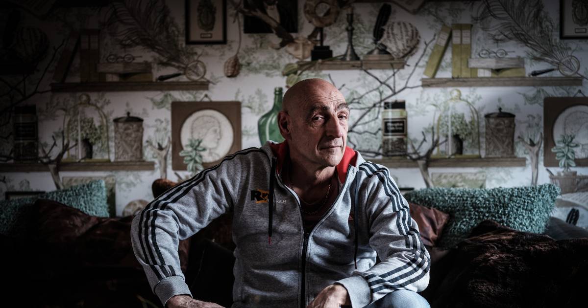 Robert (63) moet weken wachten op zijn prik ondanks uitnodiging voor ...