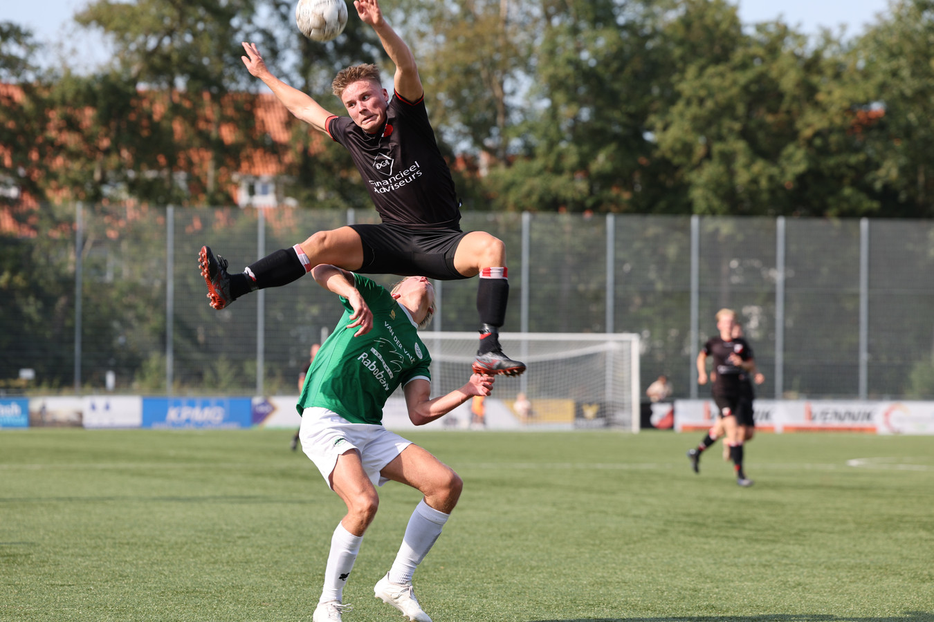 Bijzondere tweede helft HBS-Westlandia en wedstrijd Quick gestaakt ...
