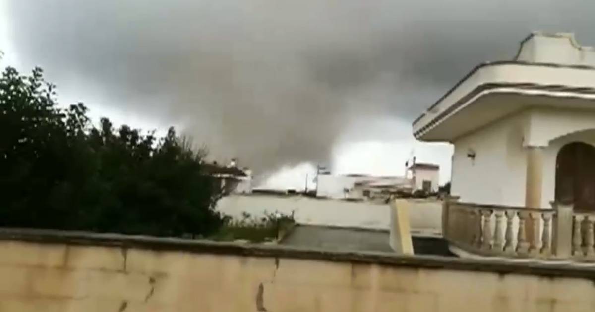 VIDEO. Tornado en waterhoos richten ravage aan in Italië | Weernieuws ... VIDEO. Tornado en waterhoos richten ravage aan in Italië | Weernieuws ...