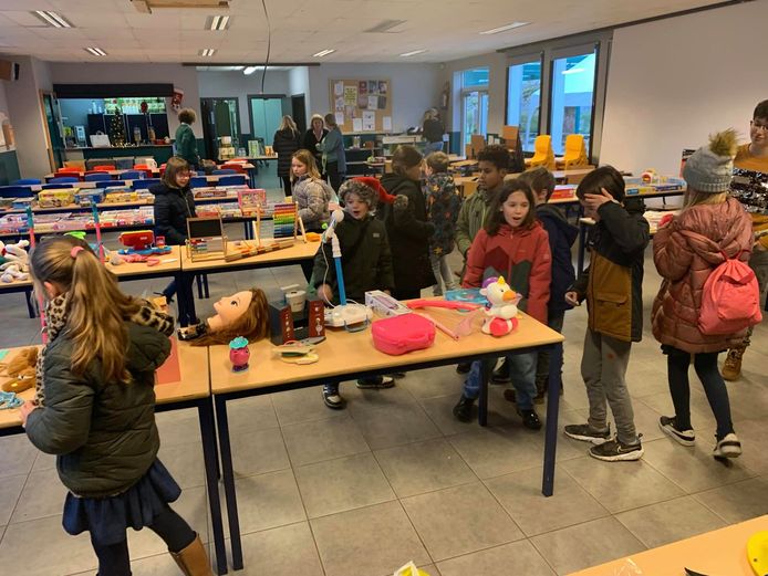 Leerlingen basisschool Molenveld organiseren eerste ‘Warme ... Leerlingen basisschool Molenveld organiseren eerste ‘Warme ...