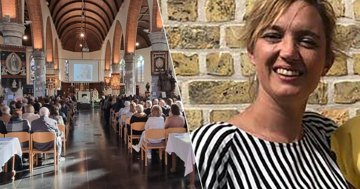 Zoon neemt het woord tijdens afscheid van juf Annelies (42): “Je was de ...