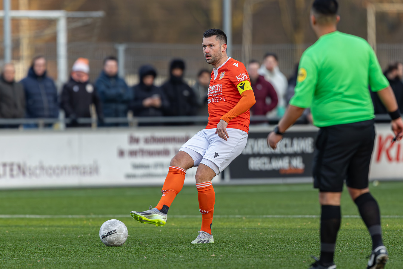 Spektakel tot slotseconde in derby Oranje Wit - EBOH: ‘Zoveel publiek ...