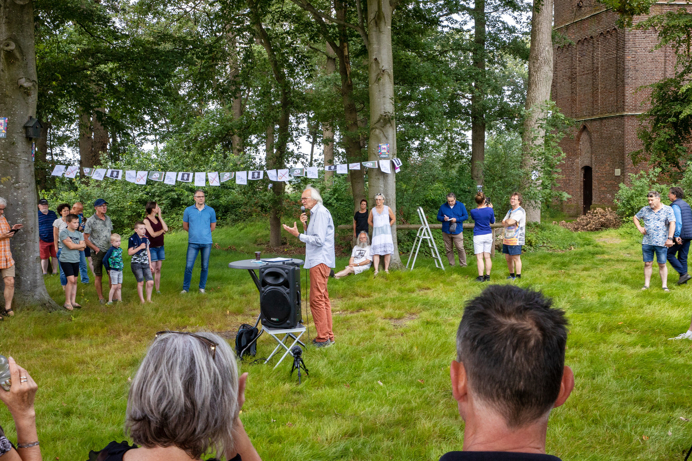 'Die toren moet je met rust laten’ | Foto | ed.nl