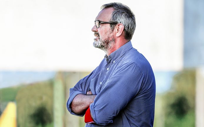 Paul Mortier (FAC Waarschoot): “Maak van dit seizoen een overgangsjaar ...