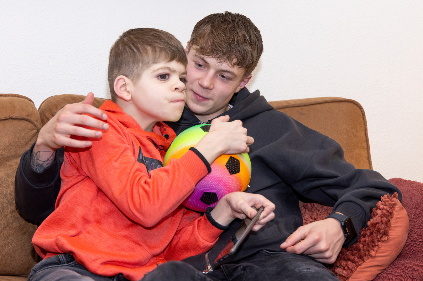 Het voetbalgeluk lacht de jonge Heracles-verdediger Stijn Bultman toe ...