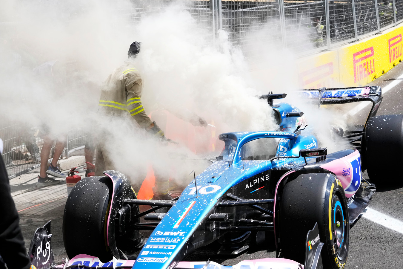 Pech voor Gasly: Alpine vat vlam tijdens vrije training Azerbeidzjan ...