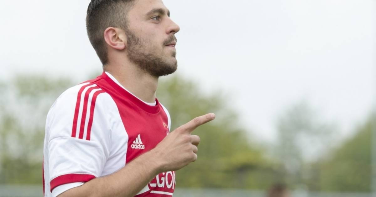 Ajax neemt afscheid van Meleg | Nederlands voetbal | AD.nl