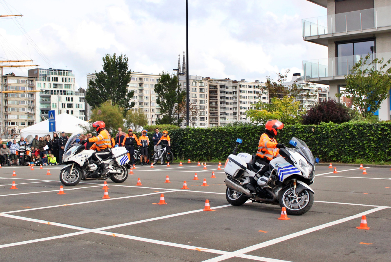 Politie Oostende zet werking in de kijker tijdens eerste Politiedag in ...