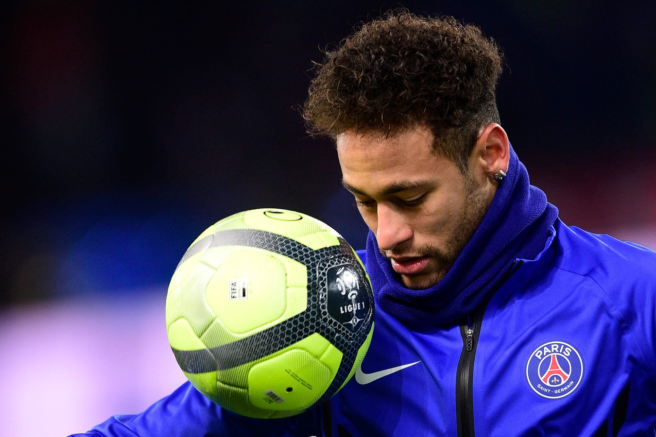 Neymar (met dreadlocks) vindt dat "vijf maanden Parijs aanvoelen als ...