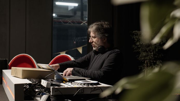 Frank Verstraeten hint op nieuwe Zillion-club: “Eerst komt ‘Zundays ...