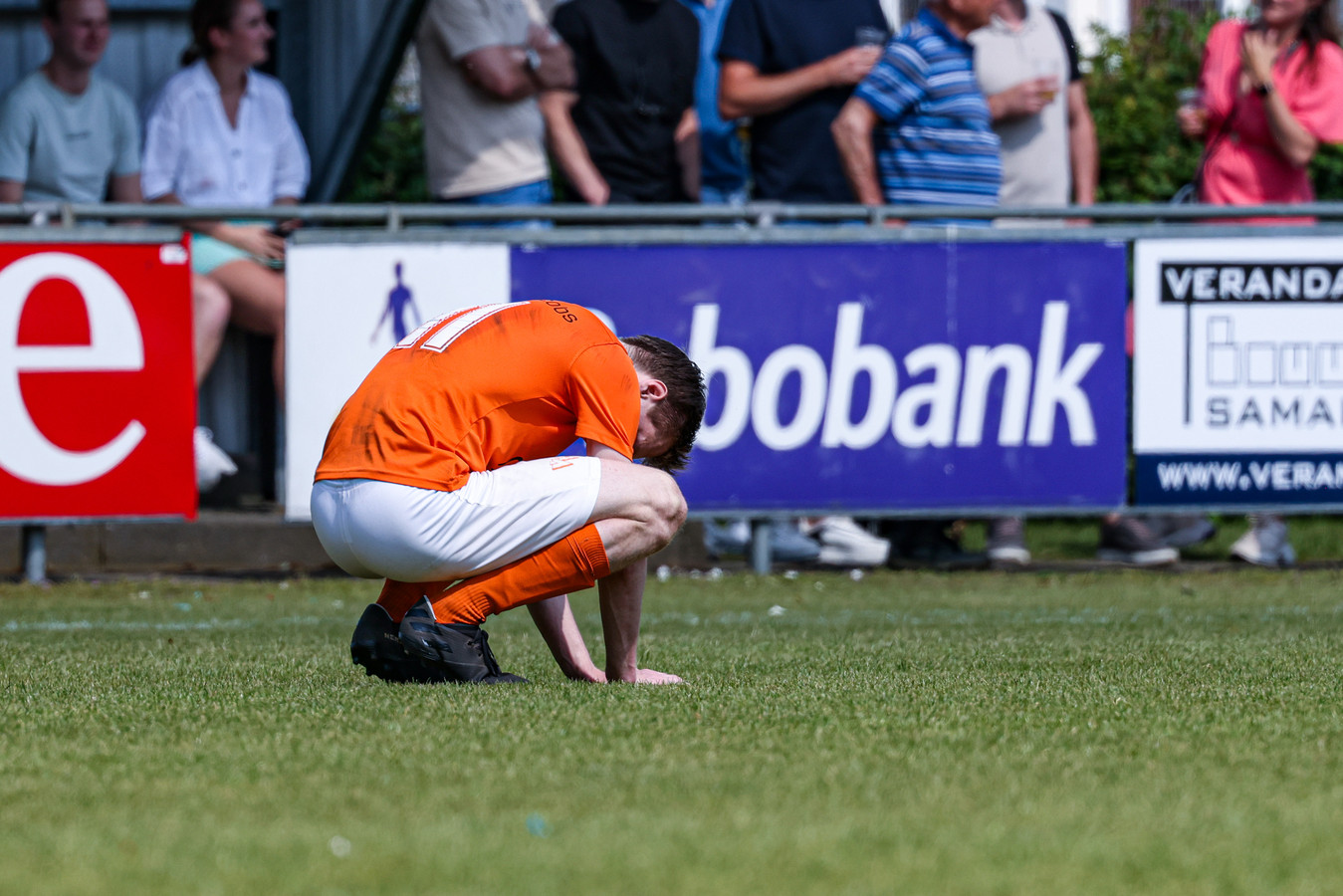 Emotioneel afscheid bij degradatie Moerse Boys: ‘Kon bijna niks eten ...