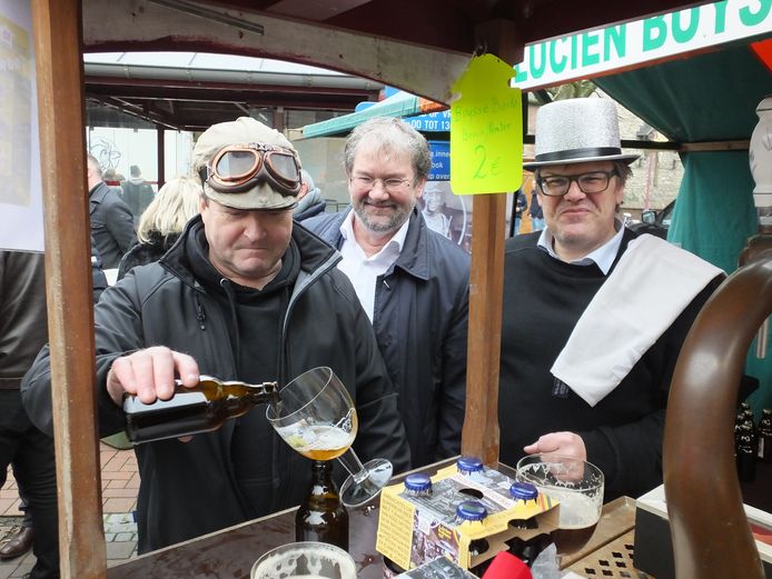 Eerste fusiereceptie ideale ijsbreker voor Deinzenaren en Nevelaars ...