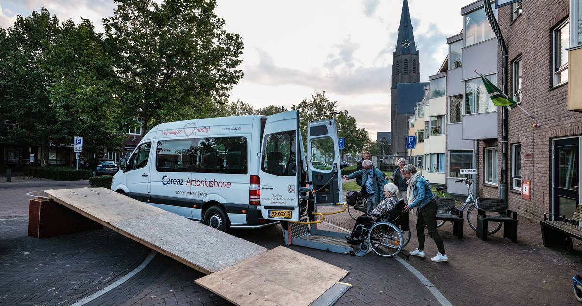 Bewoners vertrekken uit Antoniushove; op naar een grotere kamer ...