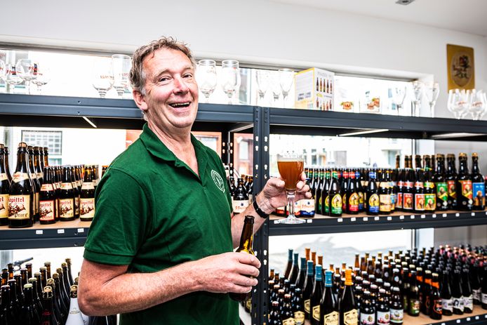 Zin in een goudgele rakker? Jan opent winkel in Alphen met 800 ...