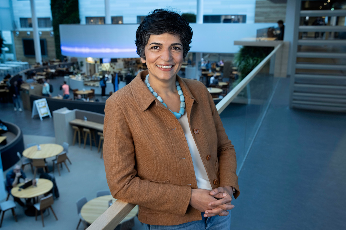 ASML’er Helen is een boegbeeld voor diversiteit en inclusie: ‘Zorgen ... ASML’er Helen is een boegbeeld voor diversiteit en inclusie: ‘Zorgen ...