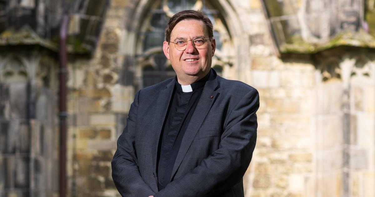 Plebaan Vincent Blom getroffen door ziekte: ‘Steek een kaarsje voor mij aan’ | Den Bosch | bd.nl