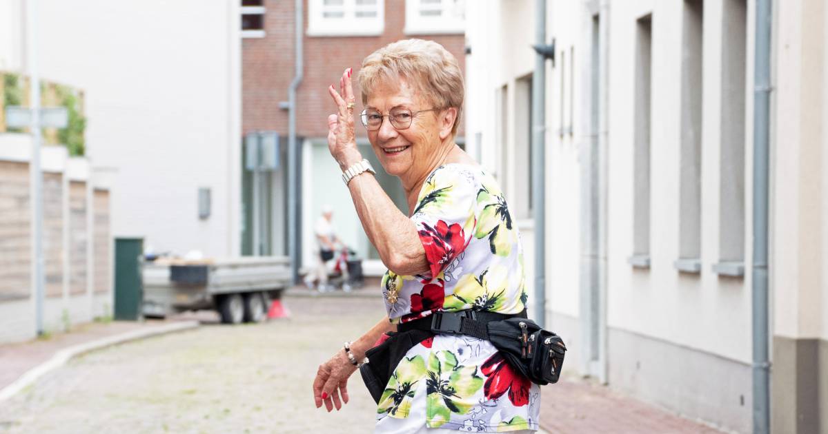 Ineke uit Hulst liep haar zestigste Vierdaagse uit: ‘Het was heel zwaar ...