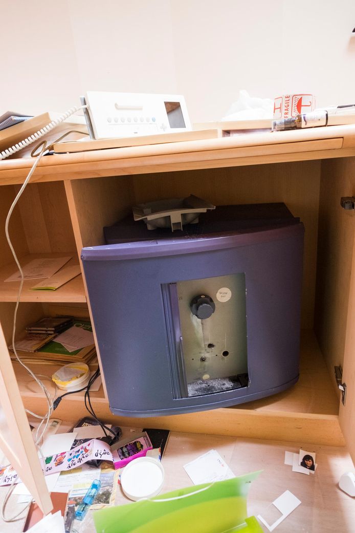 KBC laat villa van 10 miljoen leegplunderen | Antwerpen | hln.be