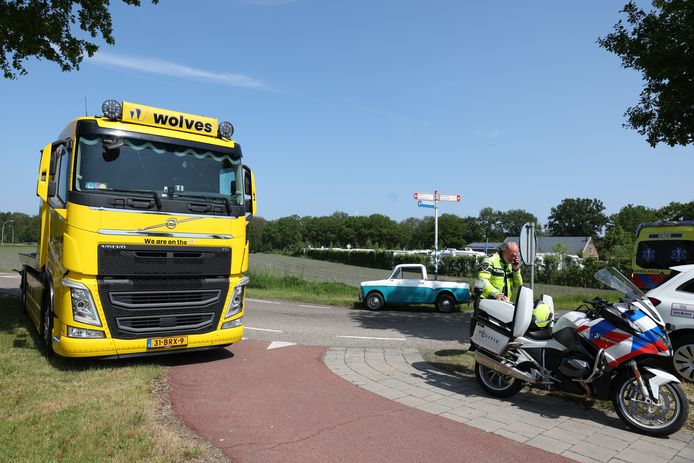 Bromfietser ernstig gewond bij ongeval in Holten | Rijssen-Holten | AD.nl