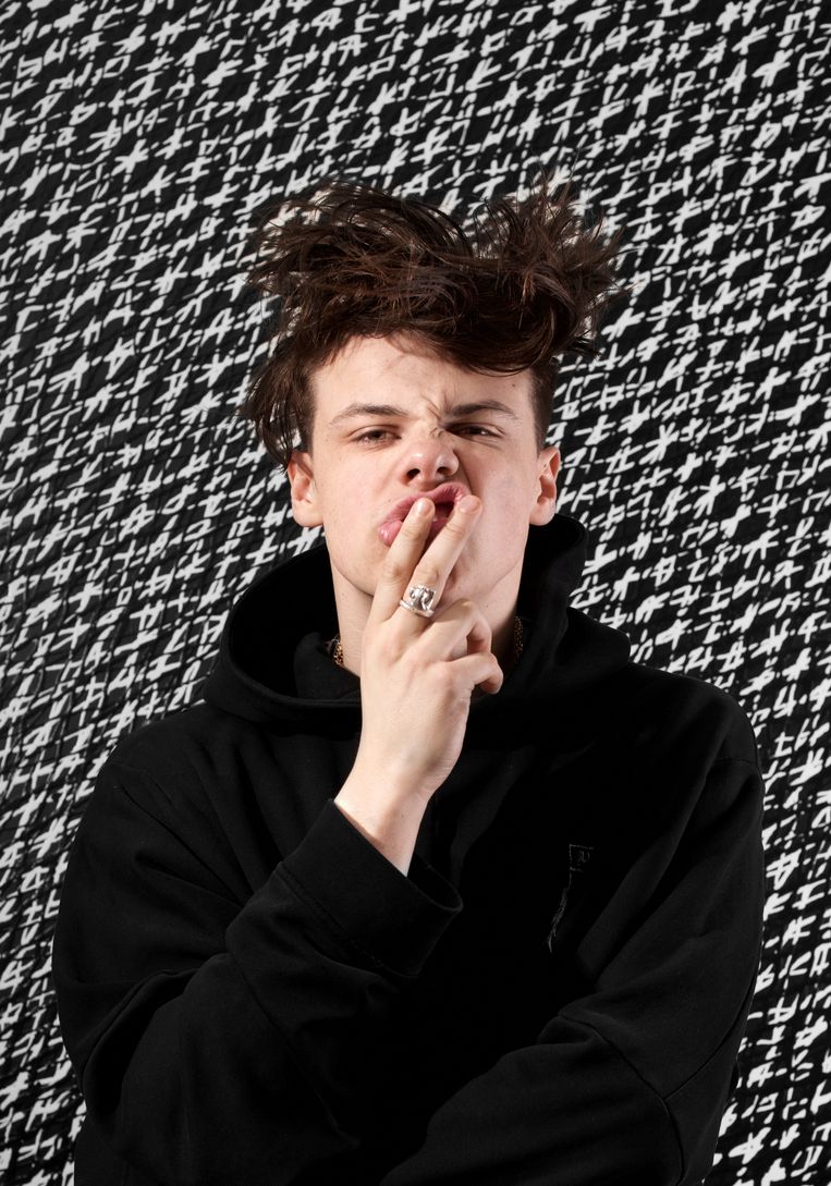 Zanger Yungblud is de stem van de ongehoorde Britse jeugd | De Volkskrant