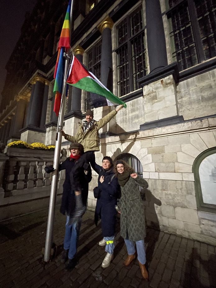 “Als stad Palestijnse vlag niet aan stadhuis wil hangen, dan doen we ...