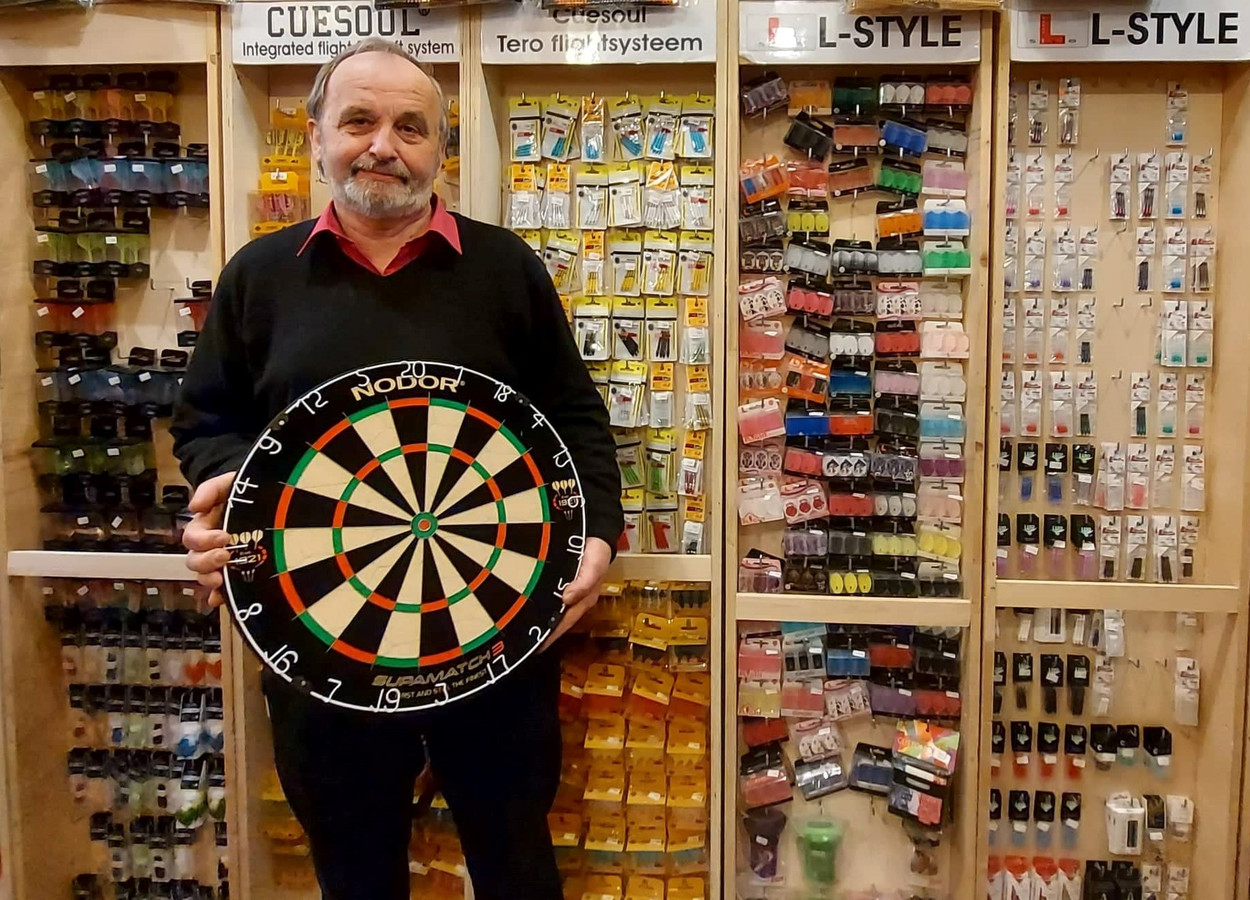 Vlaanderen plots gek van darts, de perfecte lockdownhobby: “Pijltjes en ...