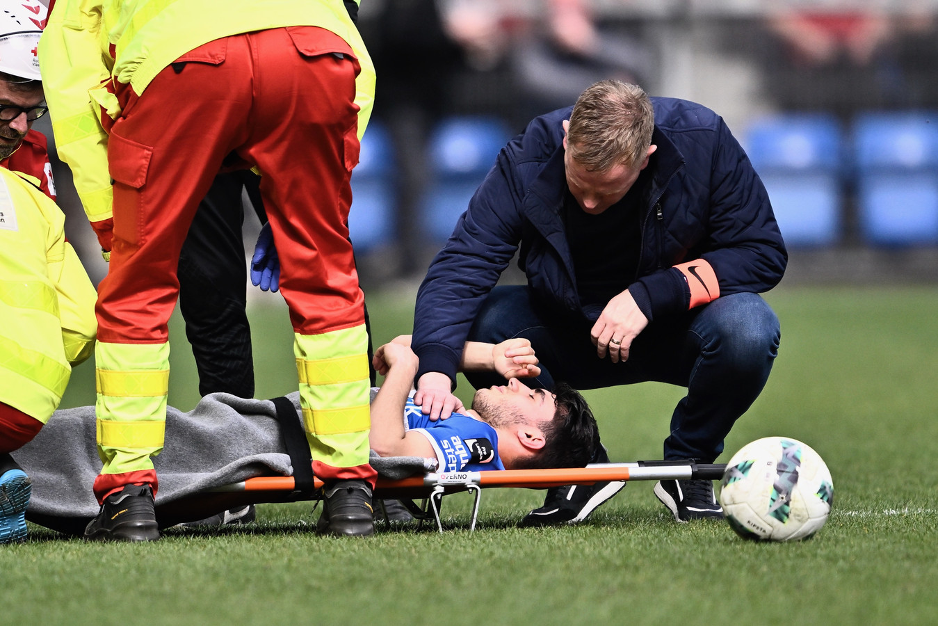 Scan bevestigt vrees: Luca Oyen heeft kruisband gescheurd en staat acht ...