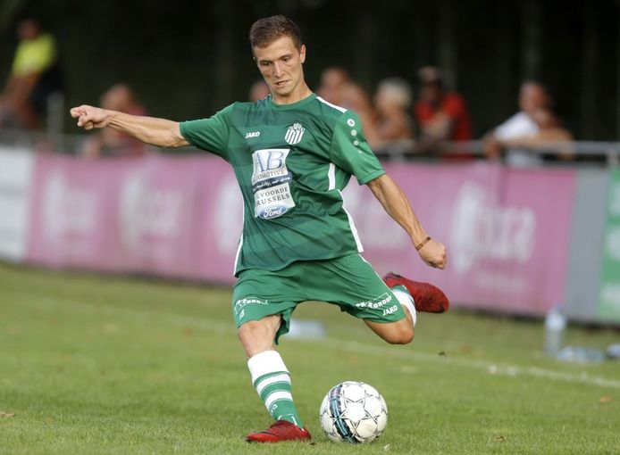 Bijzonder debuut. Axel Frix held van Diegem na meest bizarre match ooit ...