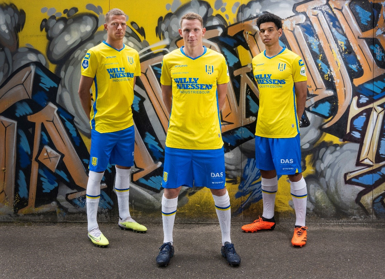 RKC presenteert nieuw tenue voor komend seizoen | Foto | AD.nl