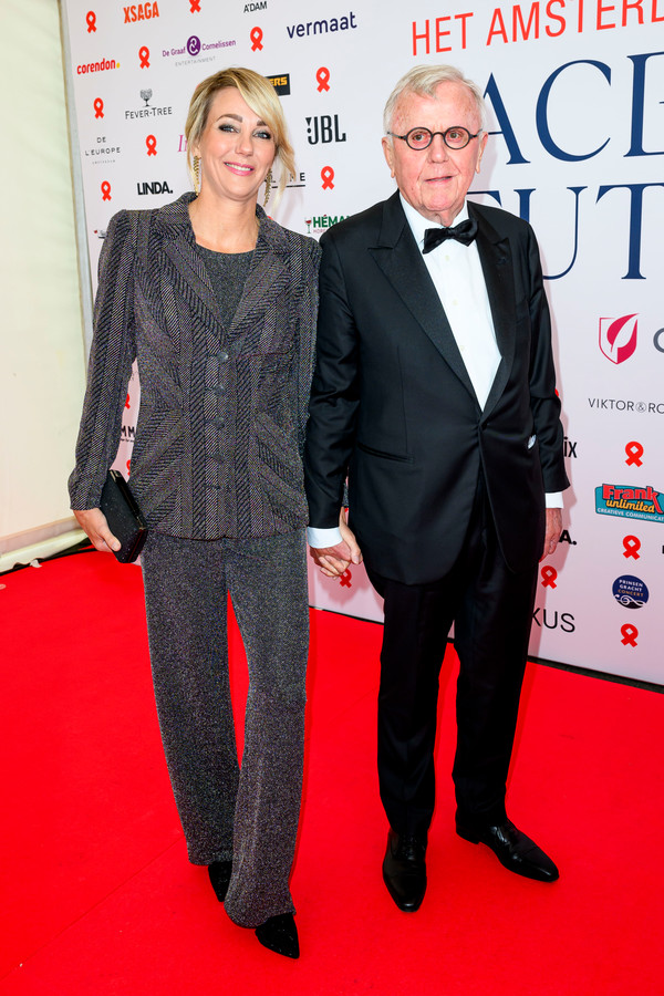 Marianne Timmer spreekt ‘prille relatie’ met Harry Mens tegen: ‘We zijn ...