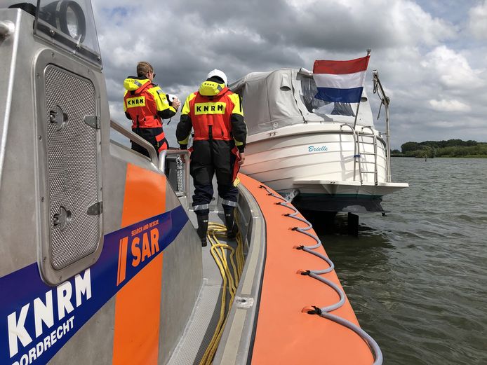 Volop aandacht voor 200 jaar oude KNRM | Dordrecht | AD.nl