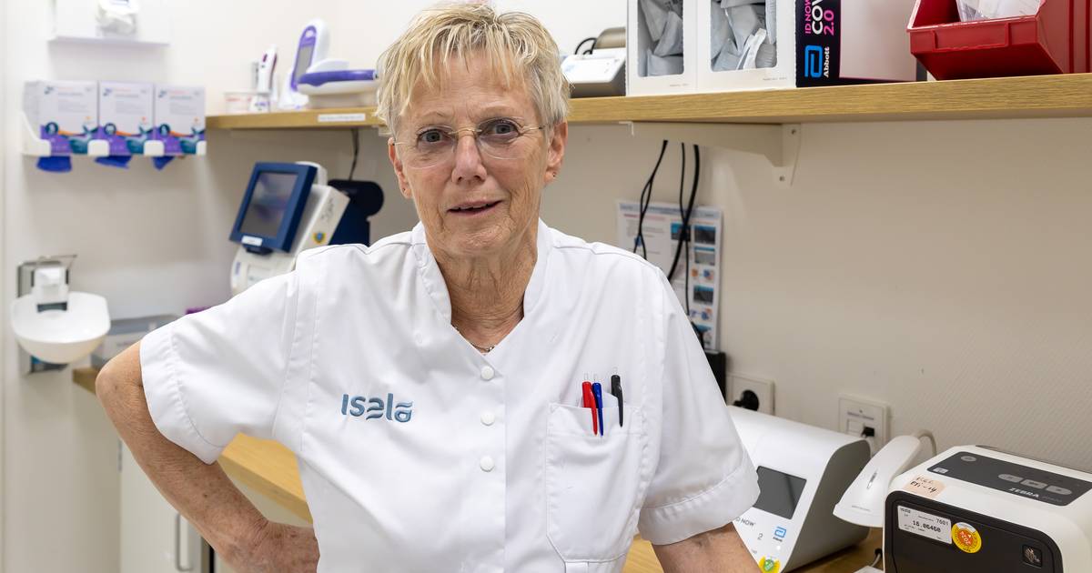 Grietje 50 jaar verpleegkundige in Meppel en werkt nog vrolijk door ...