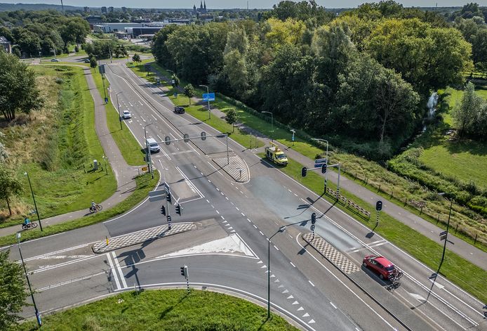 Veiligheid fietser Cuijk onder druk, zegt Veilig Verkeer Nederland, met nieuwe kruising met ...