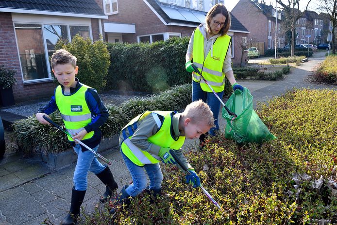‘Als iedereen dagelijks een stuk zwerfafval opruimt is het ...