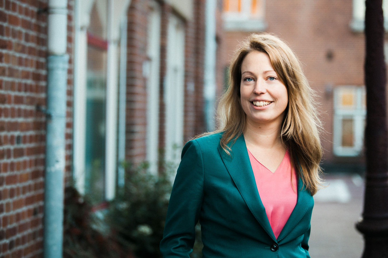 Mirthe (34) was ‘alleen goed voor prostitutie’ zeiden ze, nu wil ze ...