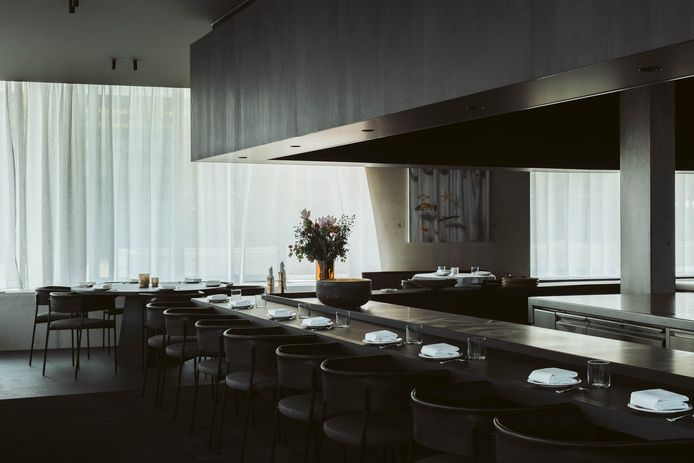 Waar aperitieft, eet en overnacht acteur Roel Vanderstukken? “Hier kom ...