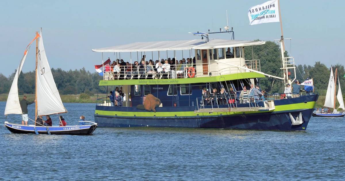 Doorstart voor safariboot De Blauwe Bever | Utrecht | AD.nl