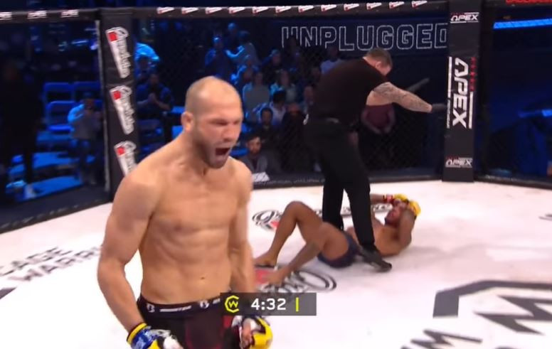 KIJK. Belgische MMA-vechter Jan Quaeyhaegens pakt uit met straffe KO en ... KIJK. Belgische MMA-vechter Jan Quaeyhaegens pakt uit met straffe KO en ...